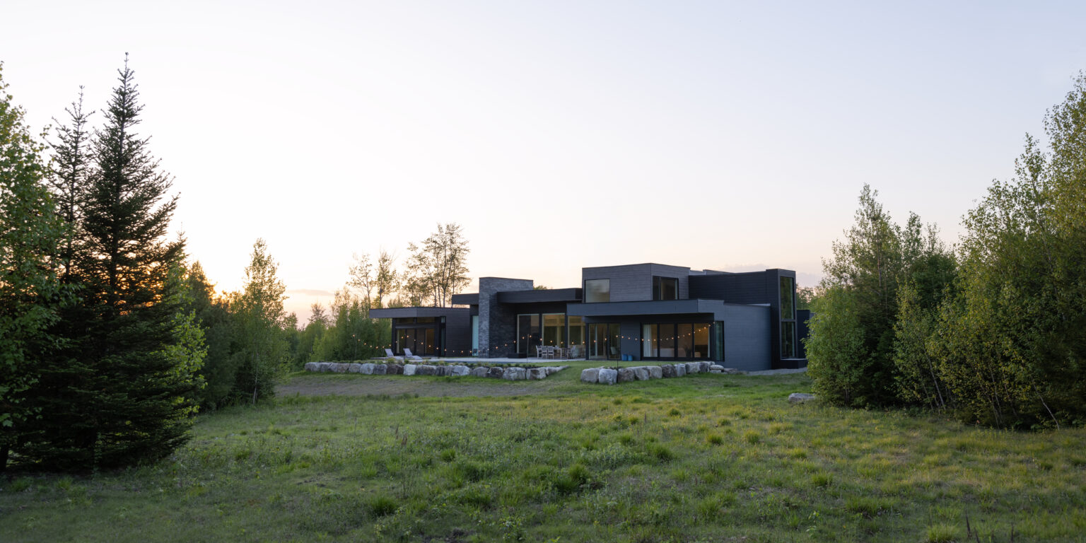 Framing Nature: How the Notch House Redefines Cabin Design with ...