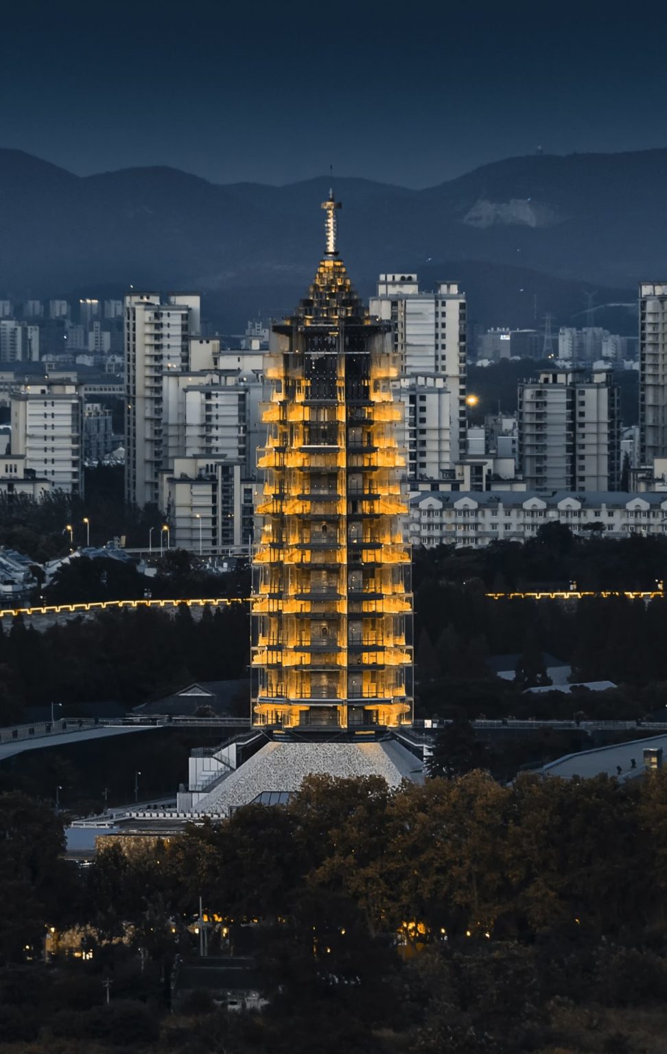 First Class Glass: Structural Glazing and the Adaption of Historic ...