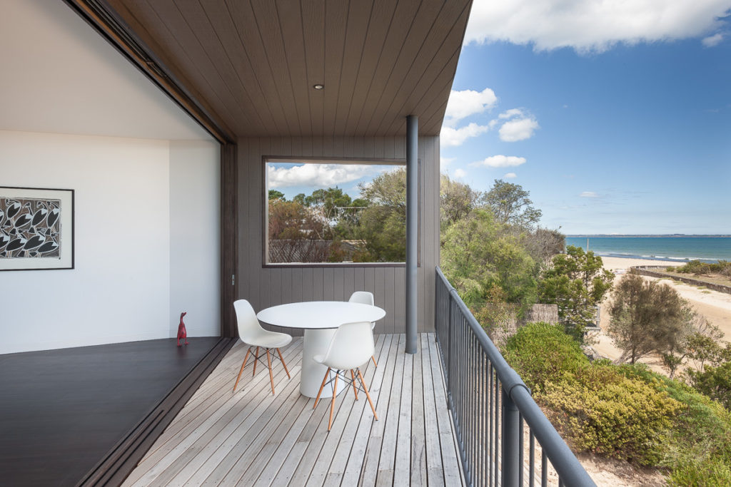 8 Beachside Homes That Are a Surfer's Paradise