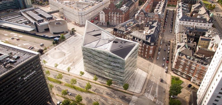 Thick Skinned: 5 Carefully Crafted Double Glass Façades - Architizer ...