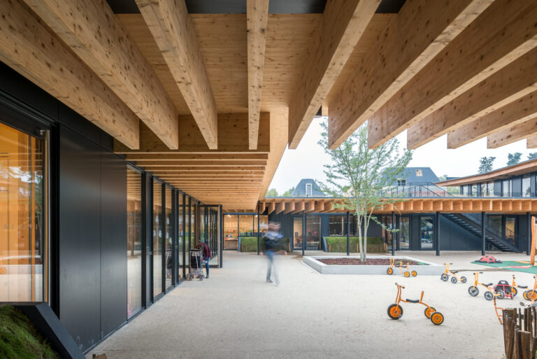 Timber Takeover: 8 Elementary Schools Embracing Wood-Based Designs