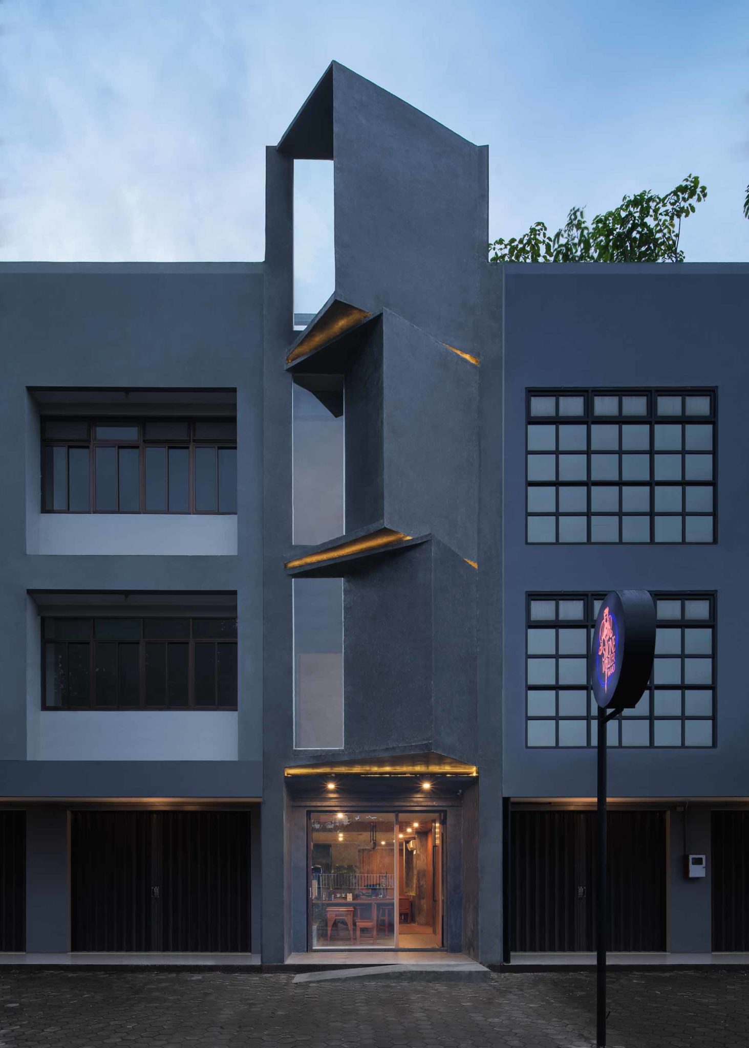 Tiny Dining: 7 Compact Cafe and Restaurant Designs