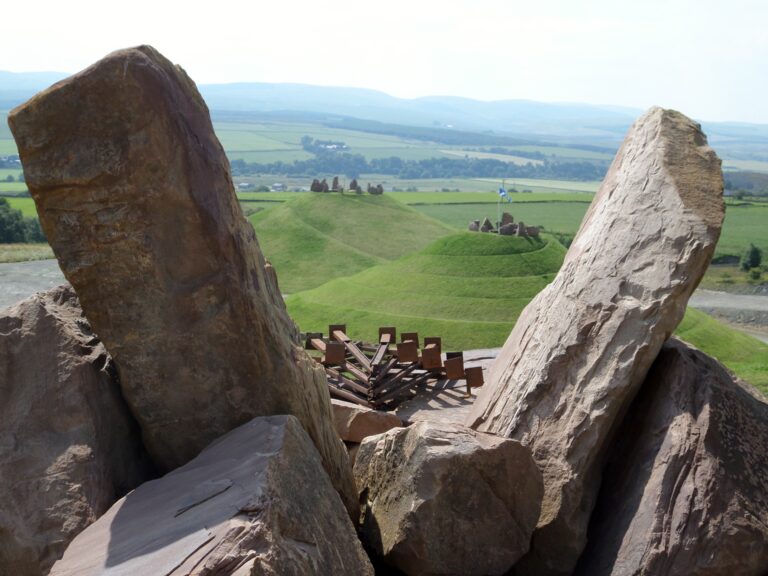 Semiotics in Architecture: 7 Case Studies by Hadid, Libeskind, Nouvel ...