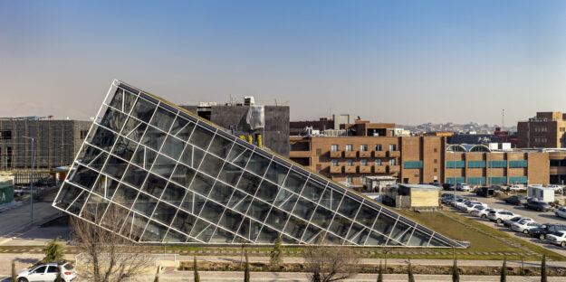 Commendable Commerce: 5 Sculptural Business Buildings Captured in Plan ...