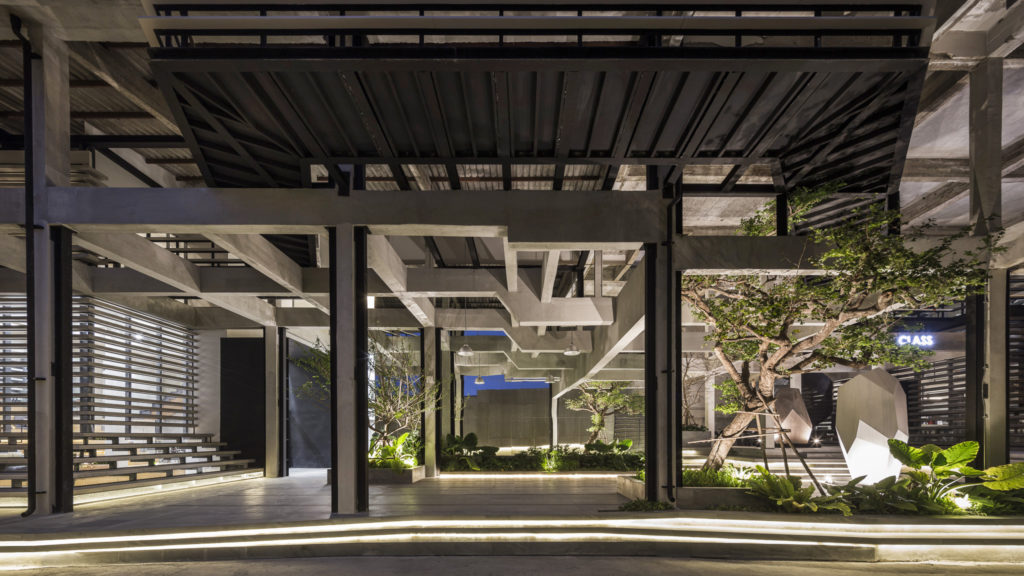 Adaptive Reuse: 7 Modern Offices Renovated From Abandoned Buildings