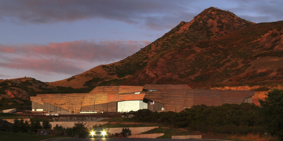 Design Out West: 10 Unique Buildings in Dialogue With Utah’s Rugged ...