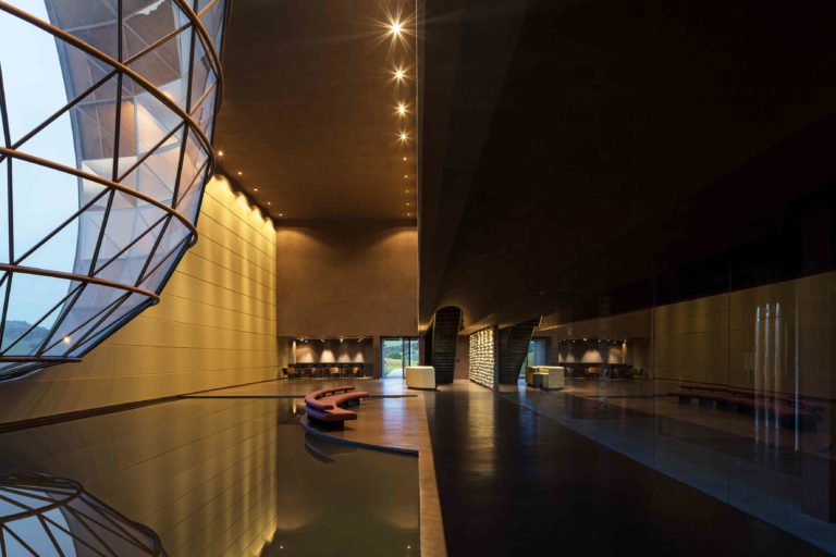 Into the Void: 7 Examples of Astounding Architectural Apertures ...