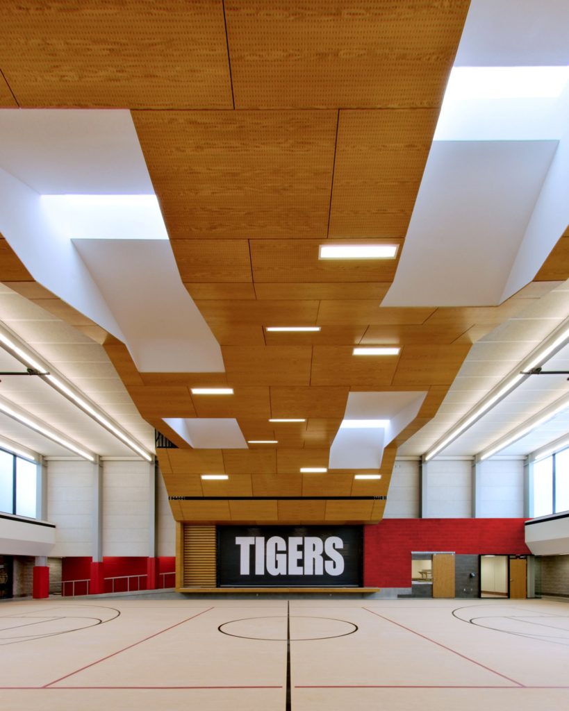 On Track: 5 Stunning Projects Built with Linear Lighting - Architizer ...