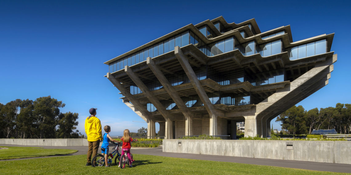 100 Photos That Tell Powerful Stories About Architecture in 2022 ...