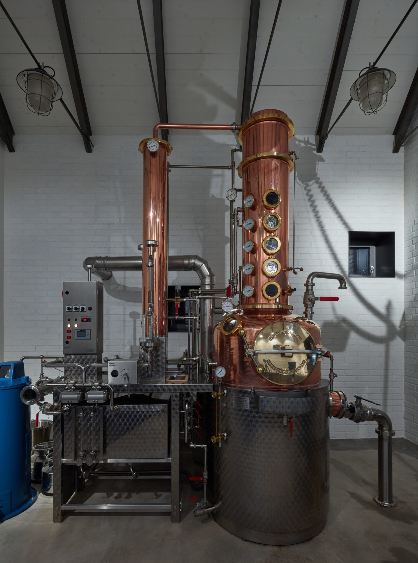 Good Spirits: 5 Elegant Examples of Contemporary Distillery ...