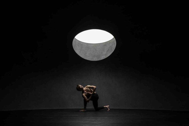 Into the Void: 7 Examples of Astounding Architectural Apertures ...